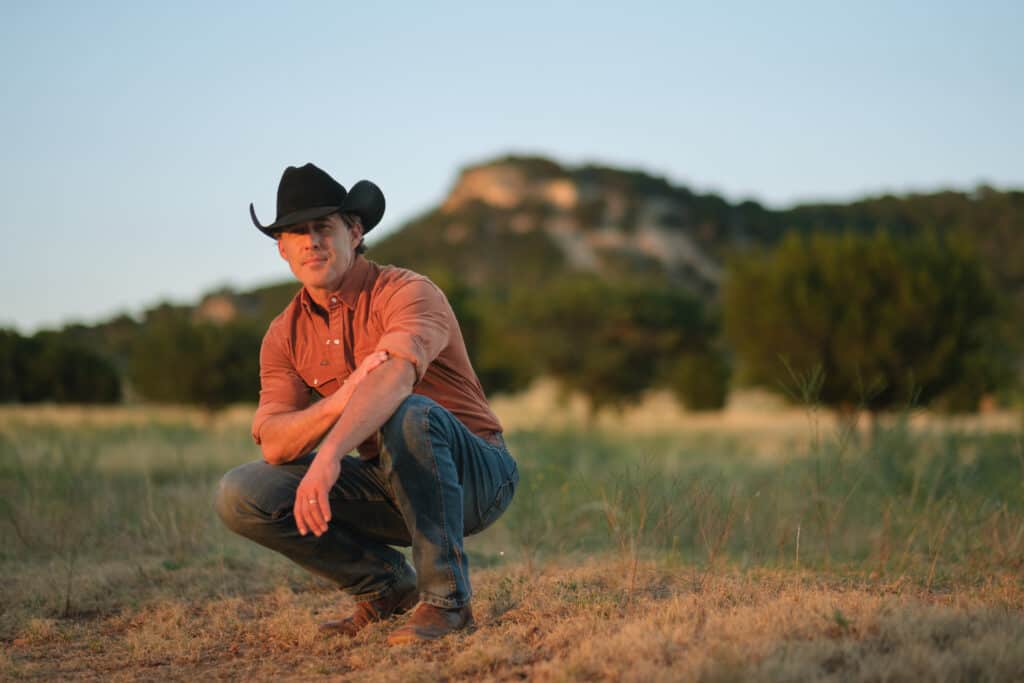 Five Minutes with Texas Country Singer Aaron Watson - TLM