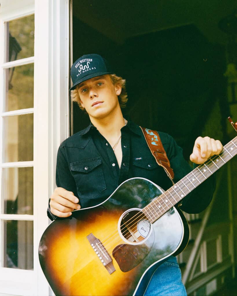 5 Minutes with Rising Country Singer Hudson Westbrook - TLM