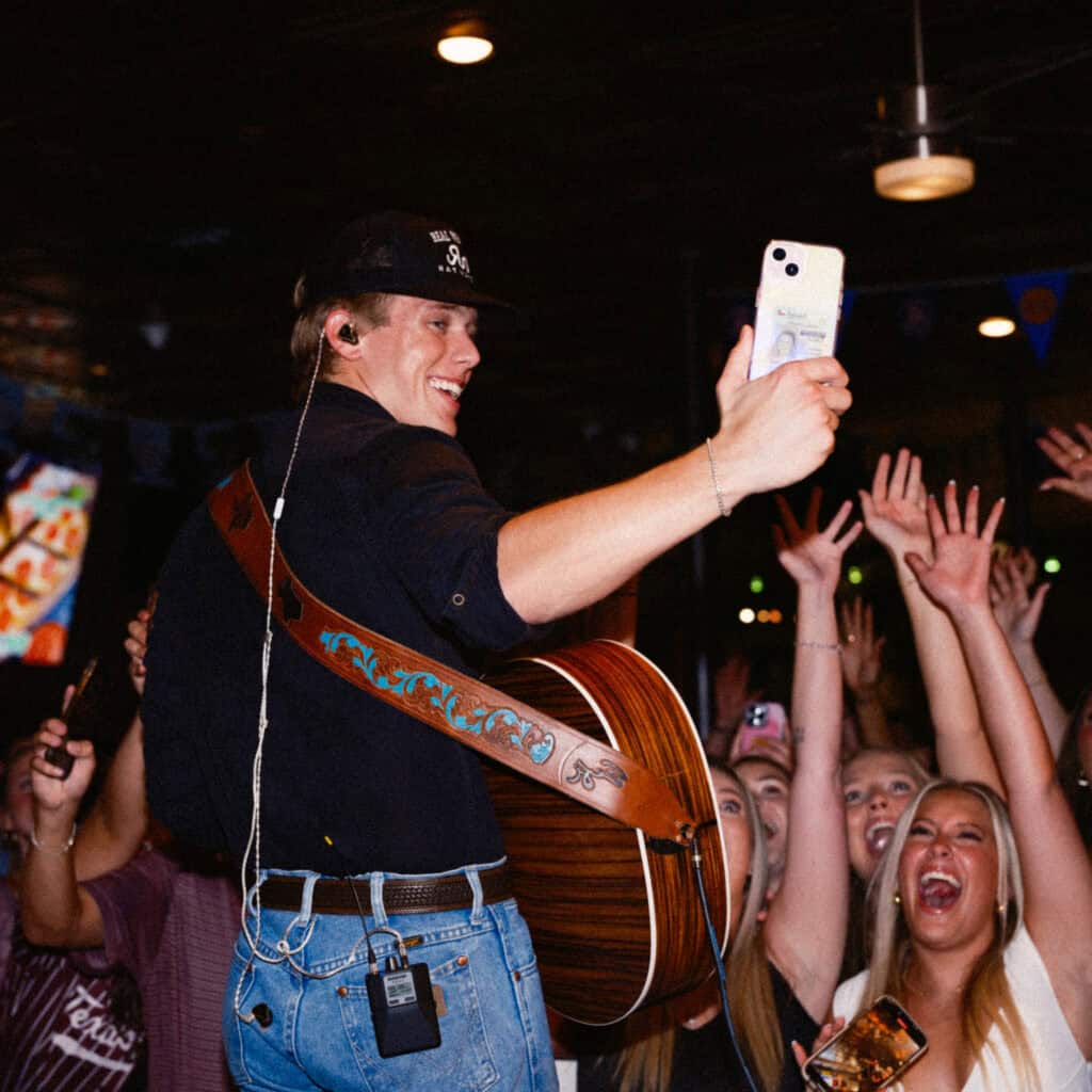 5 Minutes with Rising Country Singer Hudson Westbrook - TLM