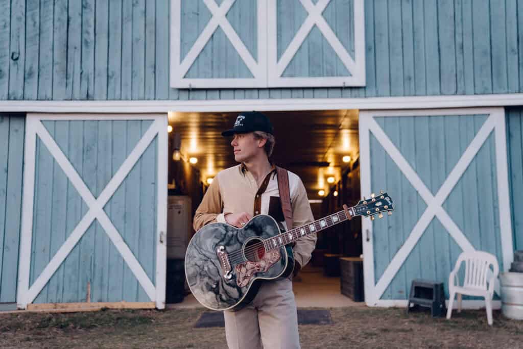 5 Minutes with Rising Country Singer Hudson Westbrook - TLM